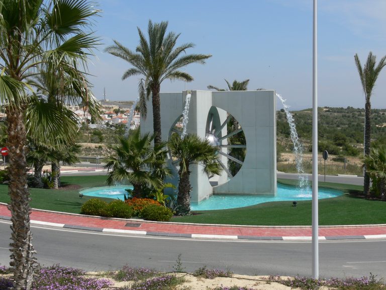 Diseño de una rotonda de acceso a una urbanización